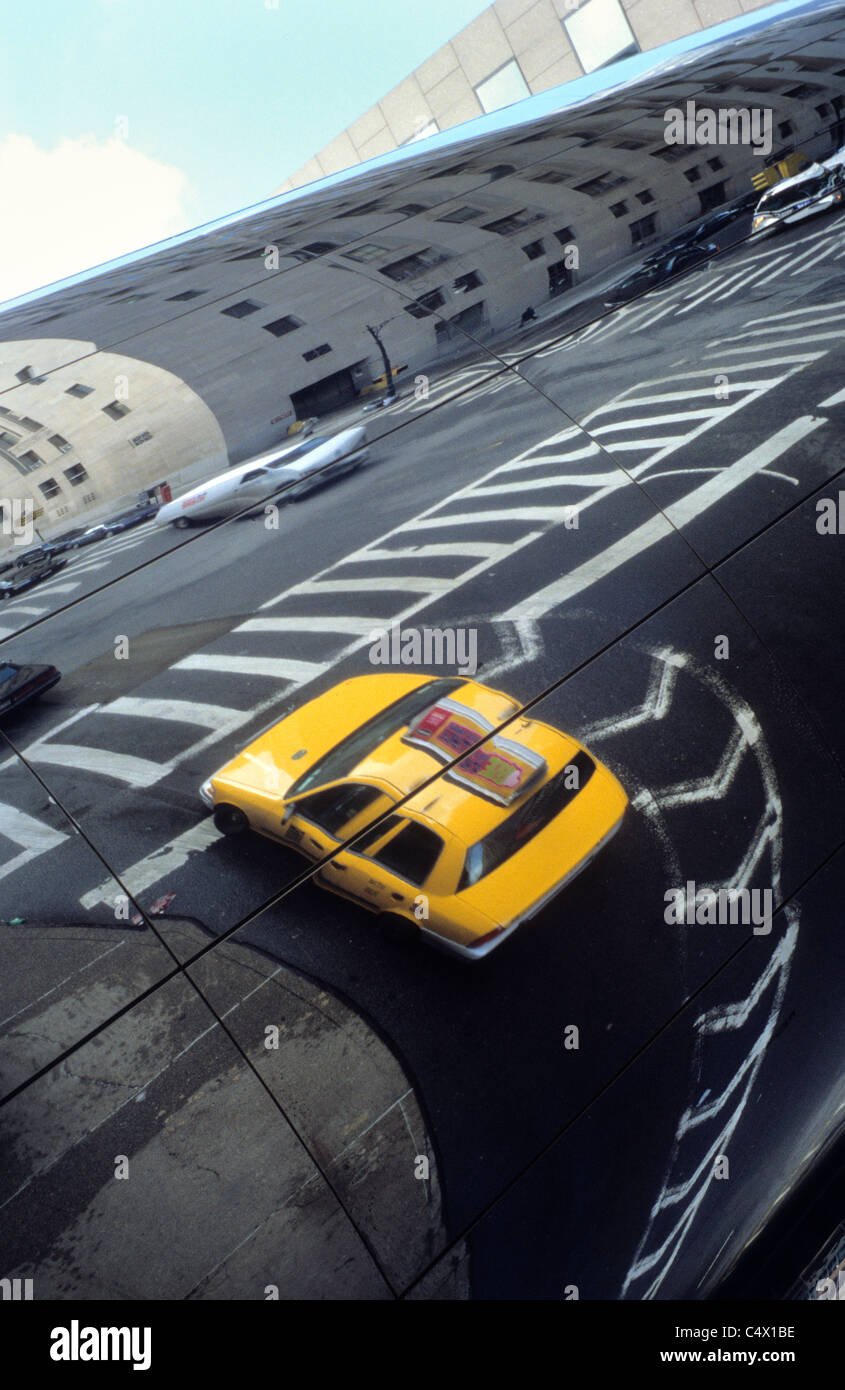 Yellow cab on wall hi-res stock photography and images - Alamy