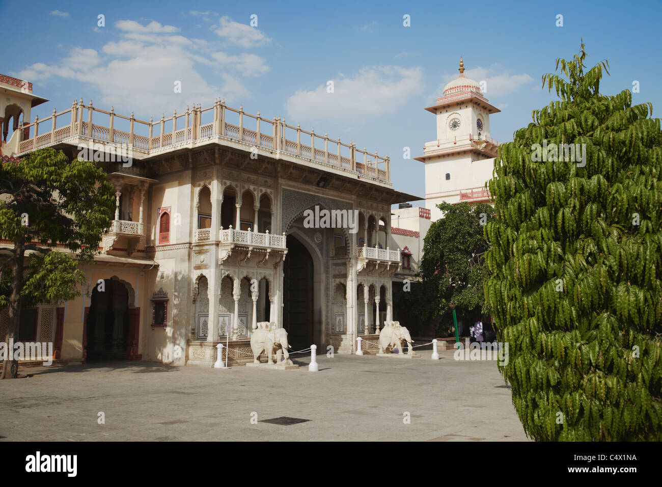 City gate in jaipur hi-res stock photography and images - Alamy