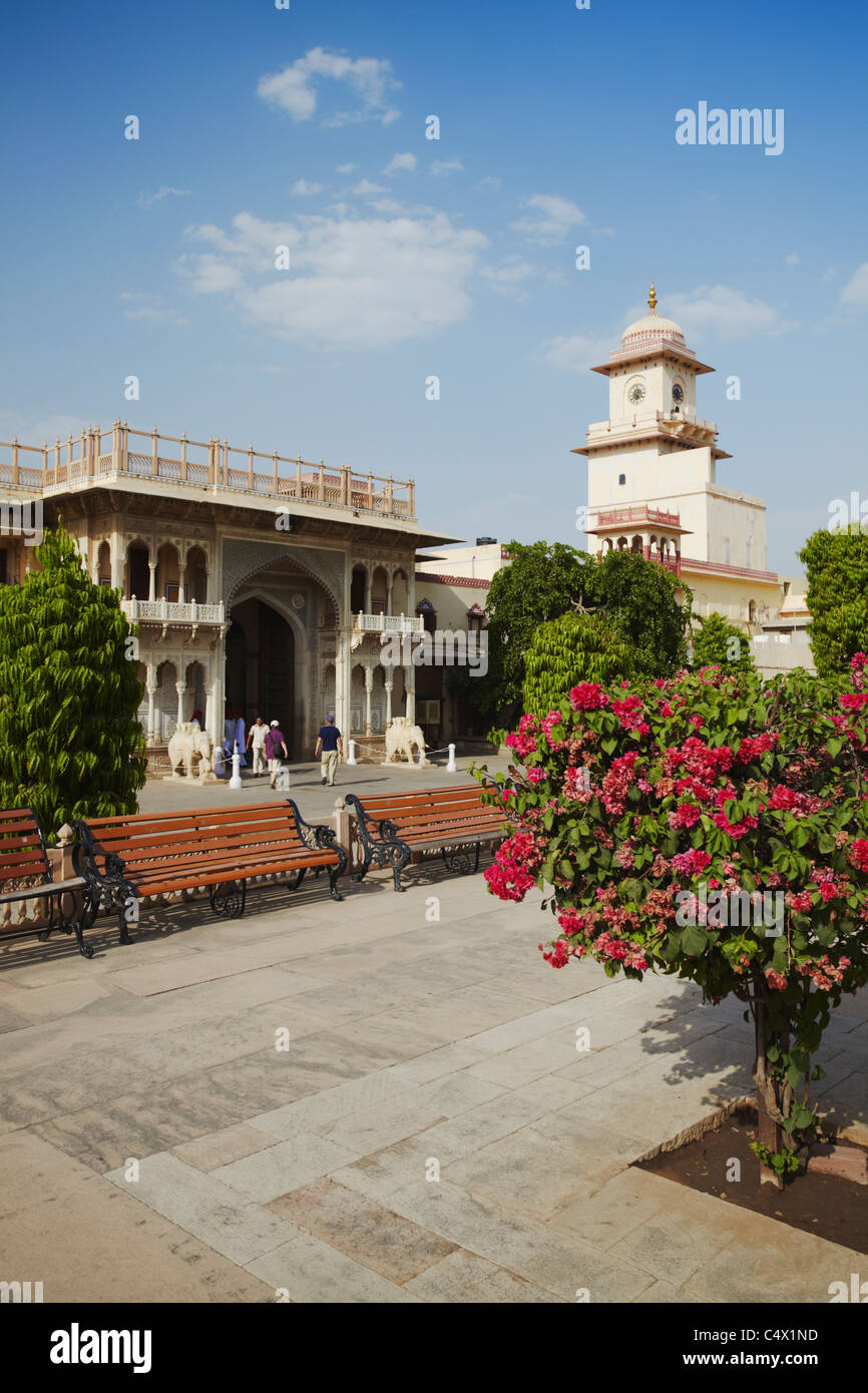 City gate in jaipur hi-res stock photography and images - Alamy