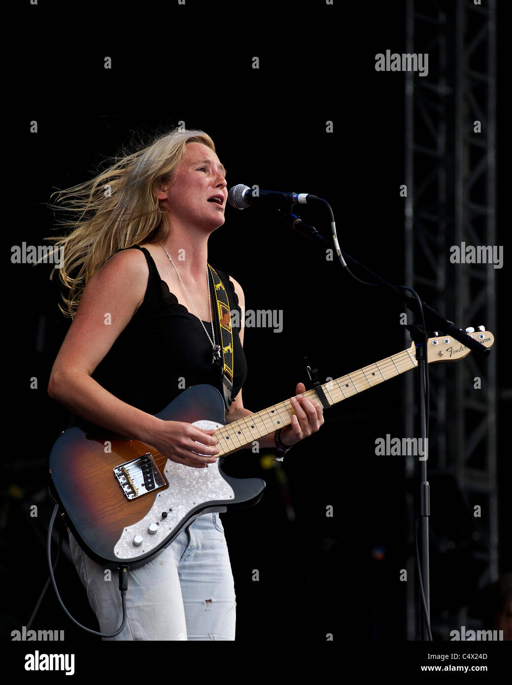 Lissie plays Hard Rock Calling, Hyde Park, London on Saturday 25th June ...
