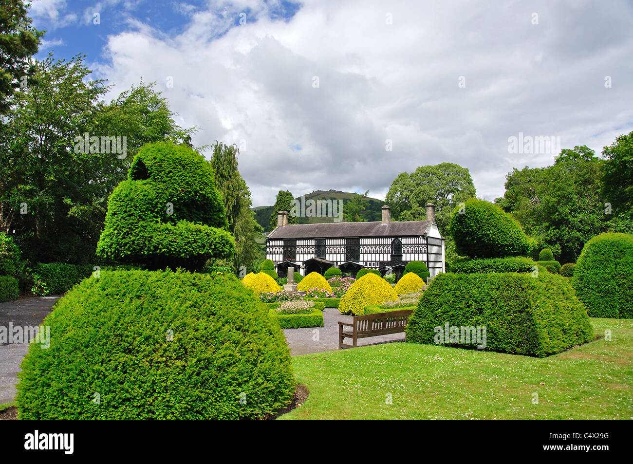 Stately home welsh architecture hi-res stock photography and images - Alamy