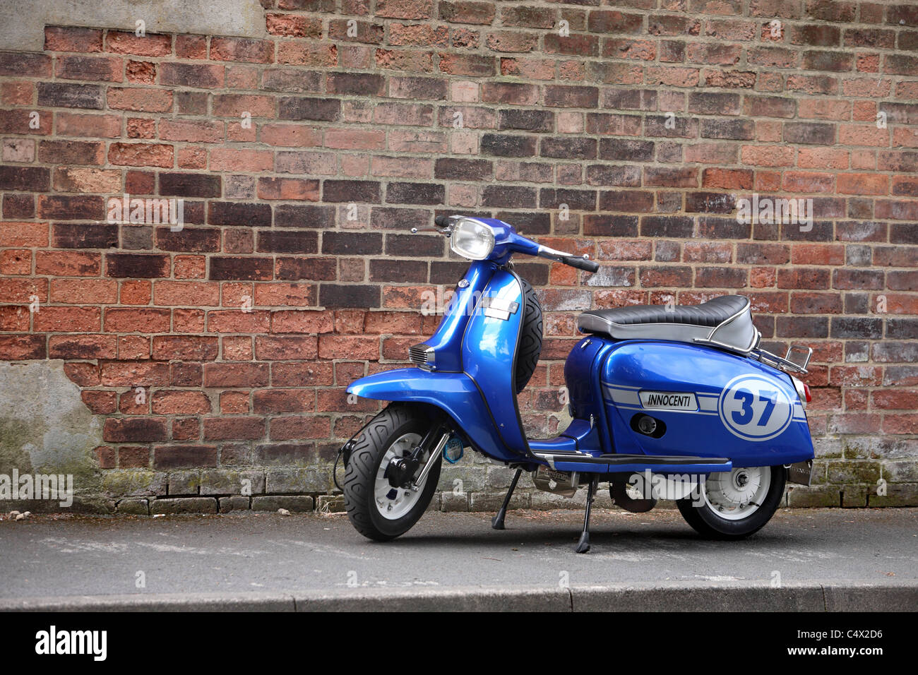 Lambretta racing hi-res stock photography and images - Alamy