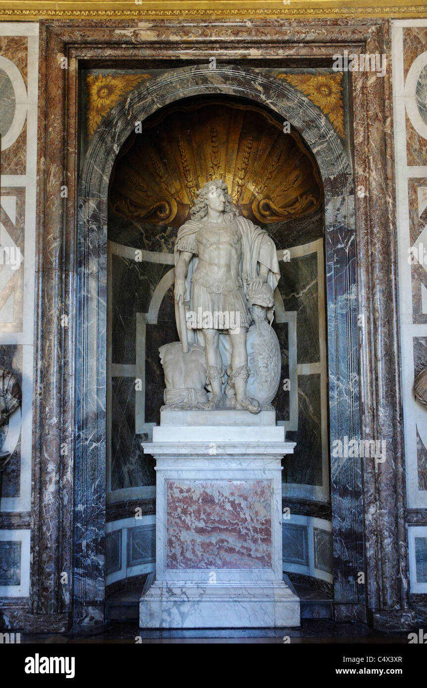 Roman centurion statue hi-res stock photography and images - Alamy