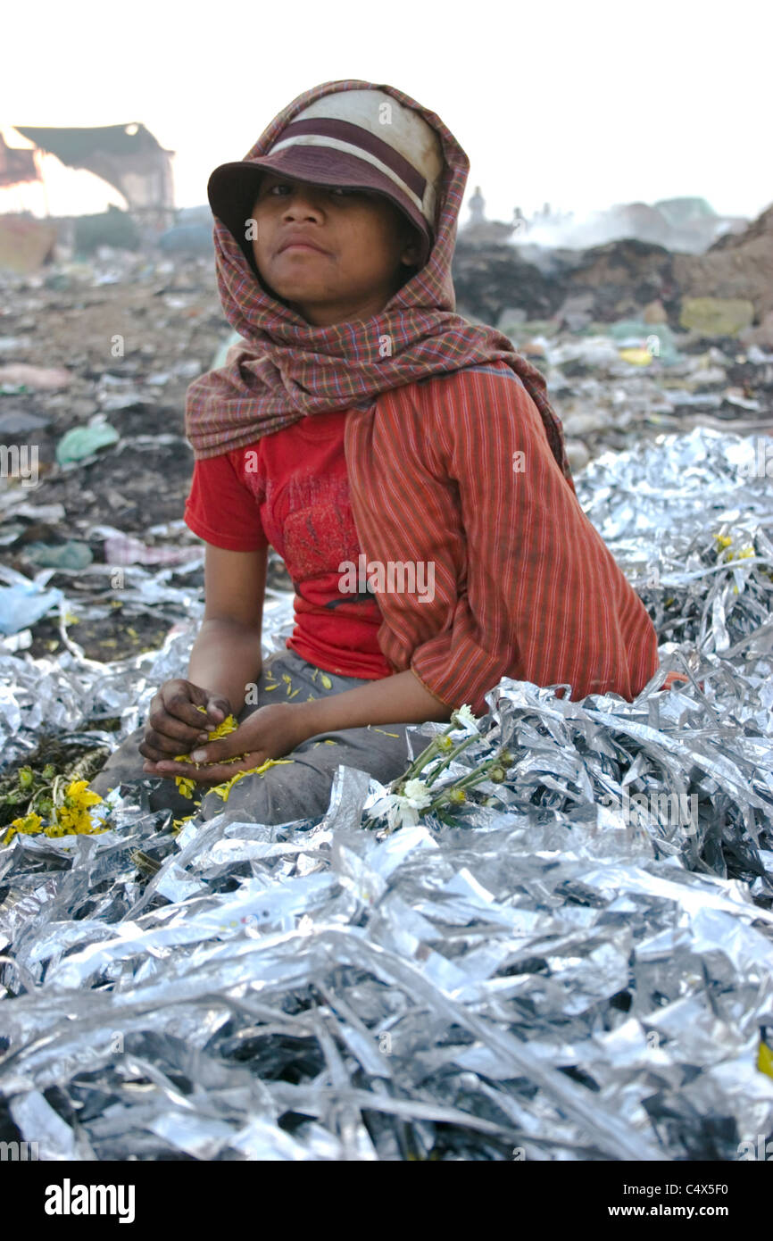 Poor girl labor hi-res stock photography and images - Alamy