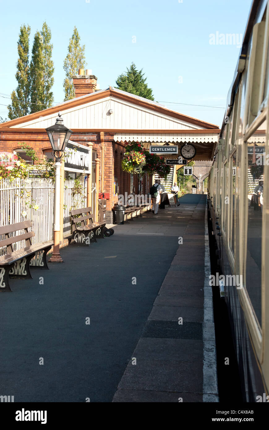 Gloucester warwickshire railway hi-res stock photography and images - Alamy
