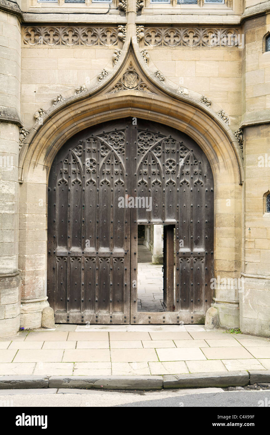 Carved stone arch hi-res stock photography and images - Alamy