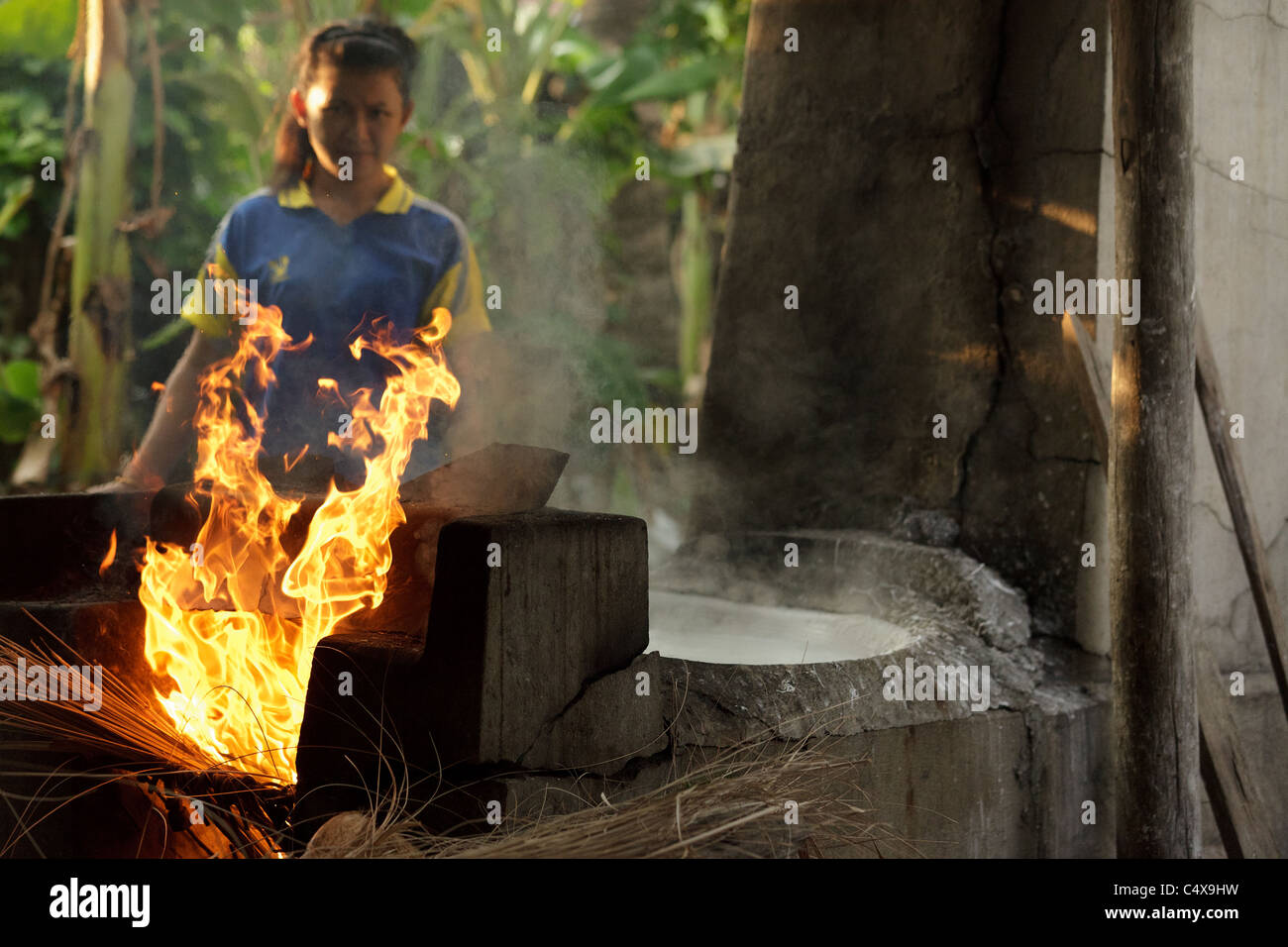 Traditional thai rice noodles homemade factory early in the morning ...