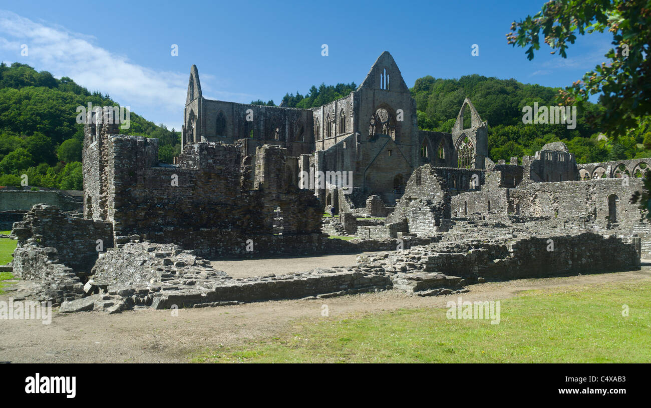 Tintern abbey river wye hi-res stock photography and images - Alamy