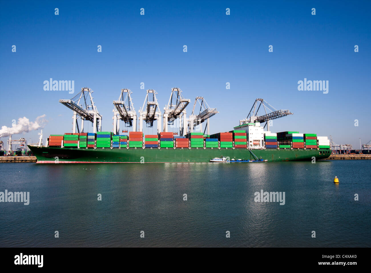 Harbor with ship hi-res stock photography and images - Alamy