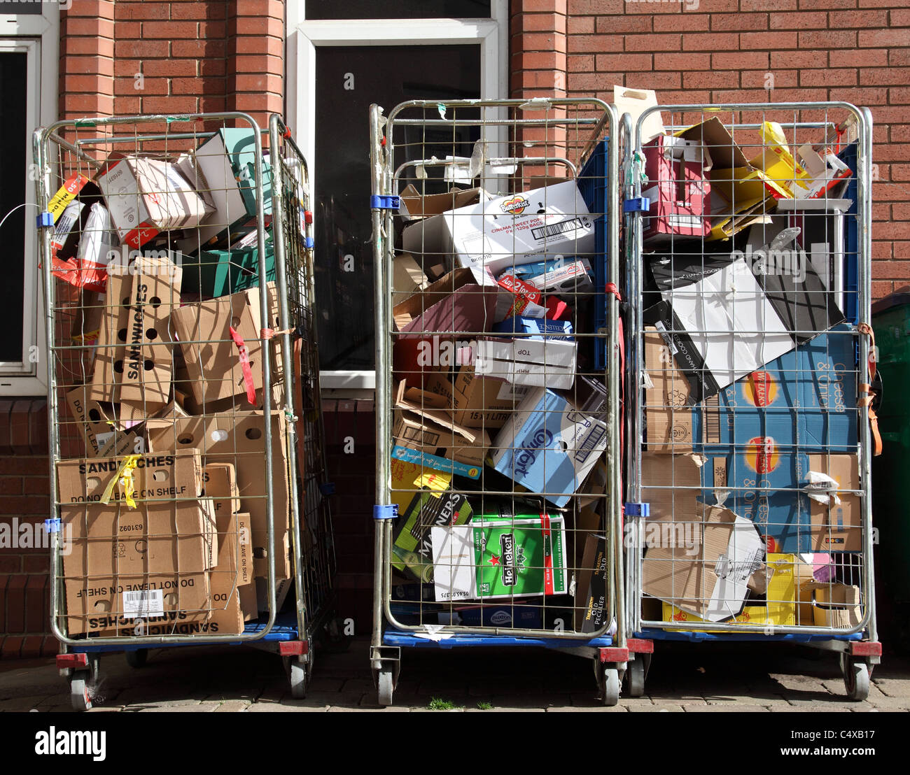 Recycling cardboard packaging hi-res stock photography and images - Alamy