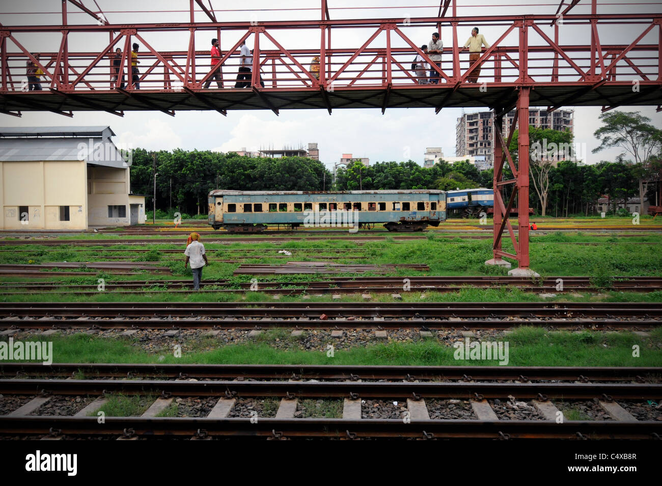 Kamlapur railway station in Dhaka Stock Photo - Alamy