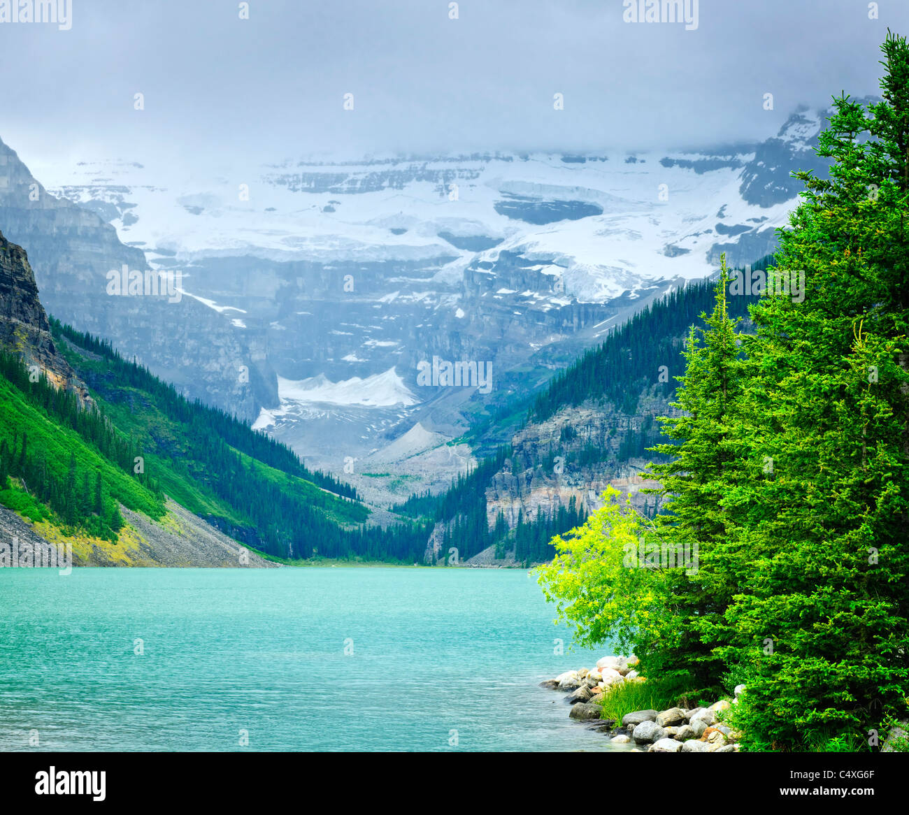 Landscape of beautiful Lake Louise and mountains in Alberta, Canada ...