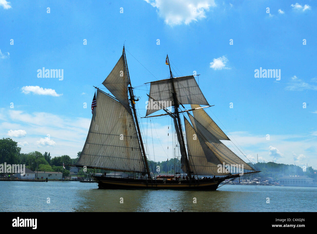 Tall ships enter port of Rochester, New York US Stock Photo - Alamy