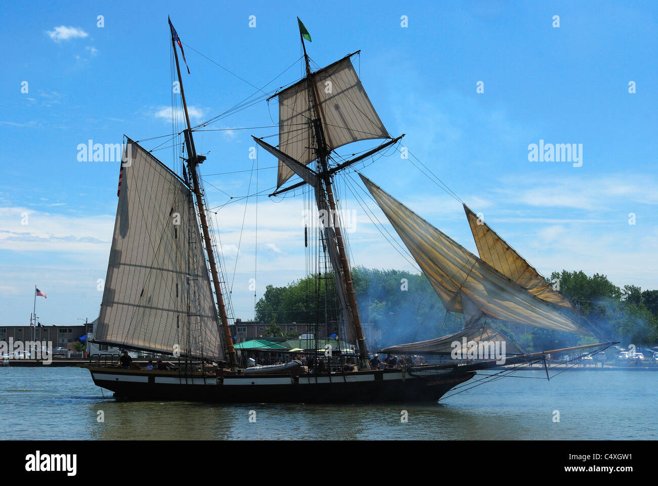 Tall ships enter port rochester hi-res stock photography and images - Alamy