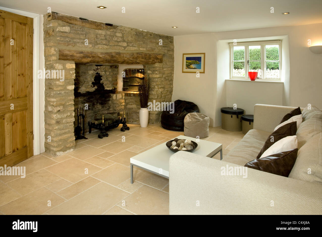 Contemporary cottage sitting room Stock Photo - Alamy