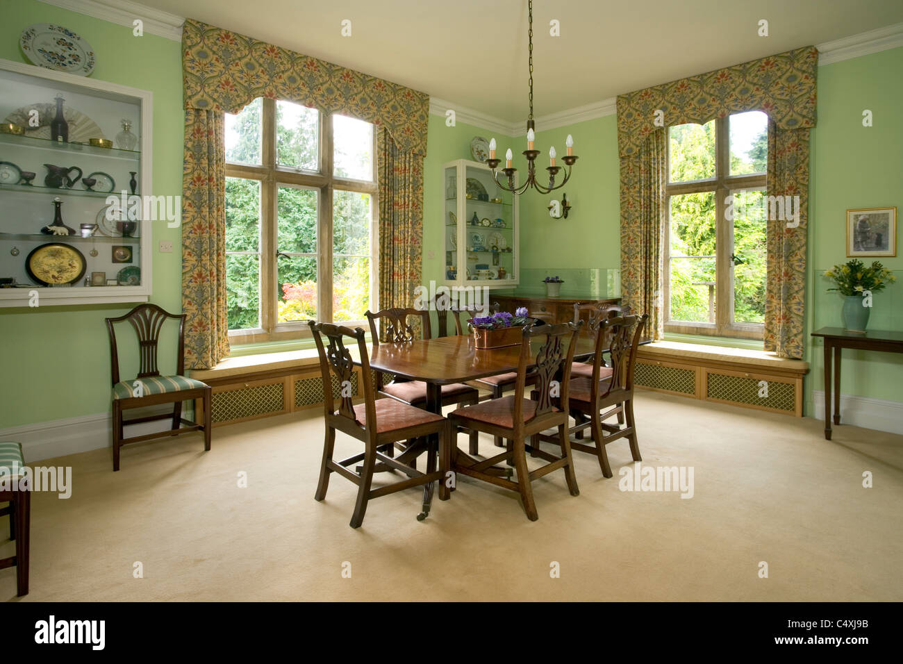 Large traditional dining room of a country house Stock Photo - Alamy