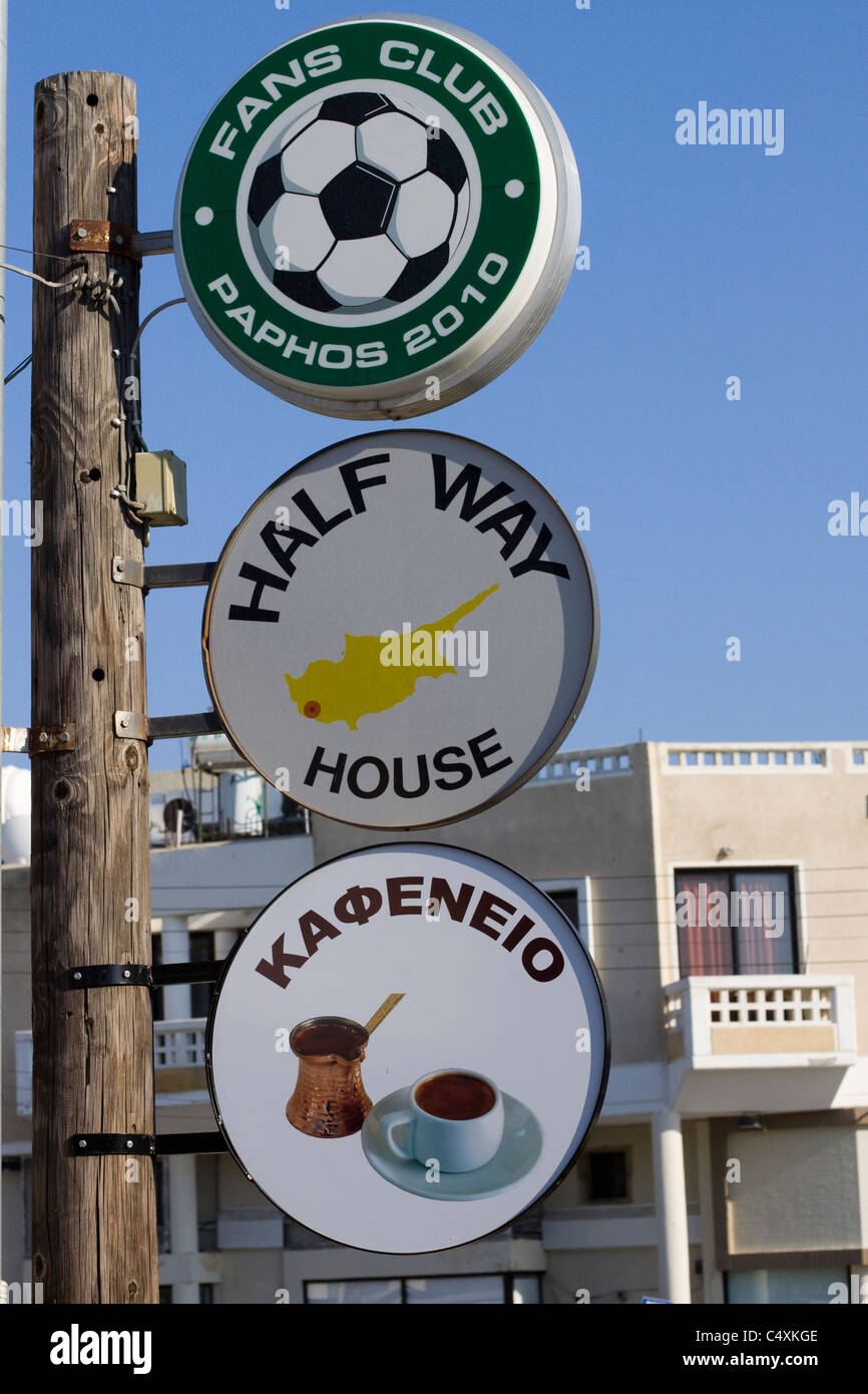 Half way sign hi-res stock photography and images - Alamy