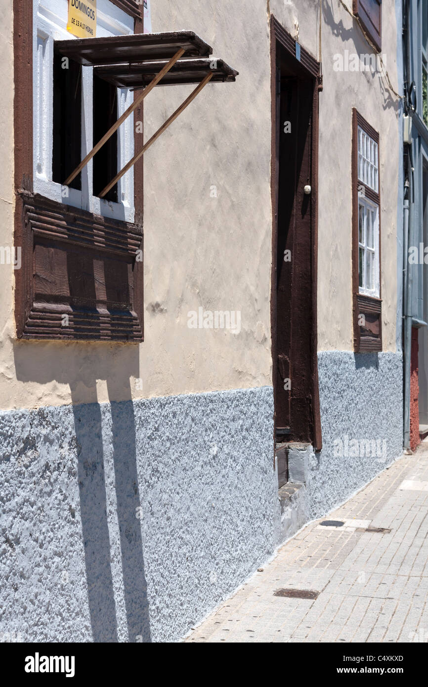 Propped open hi-res stock photography and images - Alamy