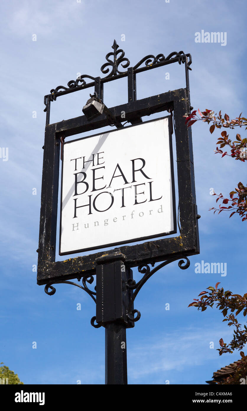 The Bear Hotel Hungerford Berkshire Stock Photo - Alamy