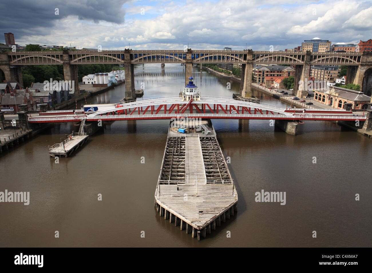 The swing bridge river tyne hi-res stock photography and images - Alamy