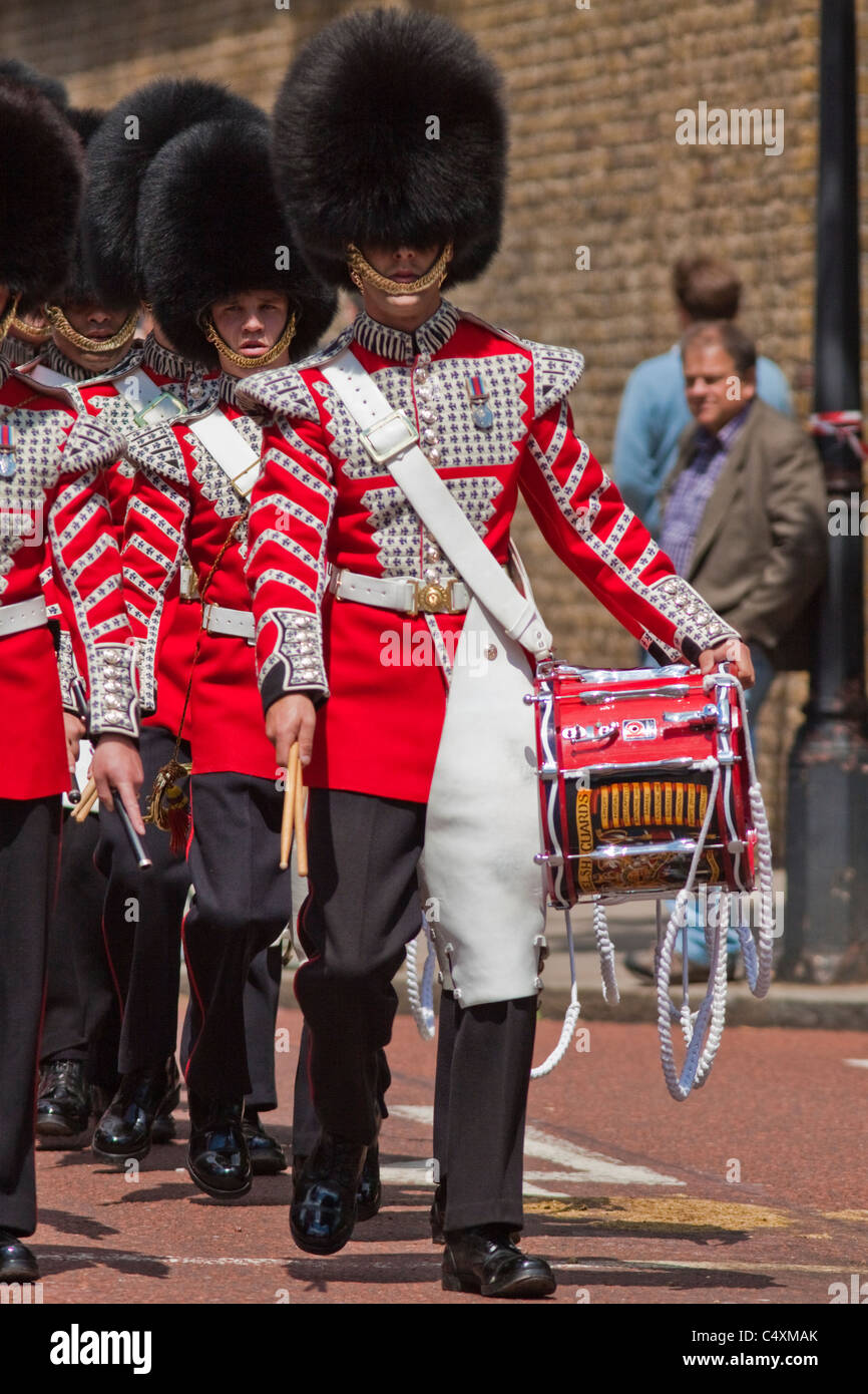 Welsh guards marching band returning to Wellington barracks after the ...