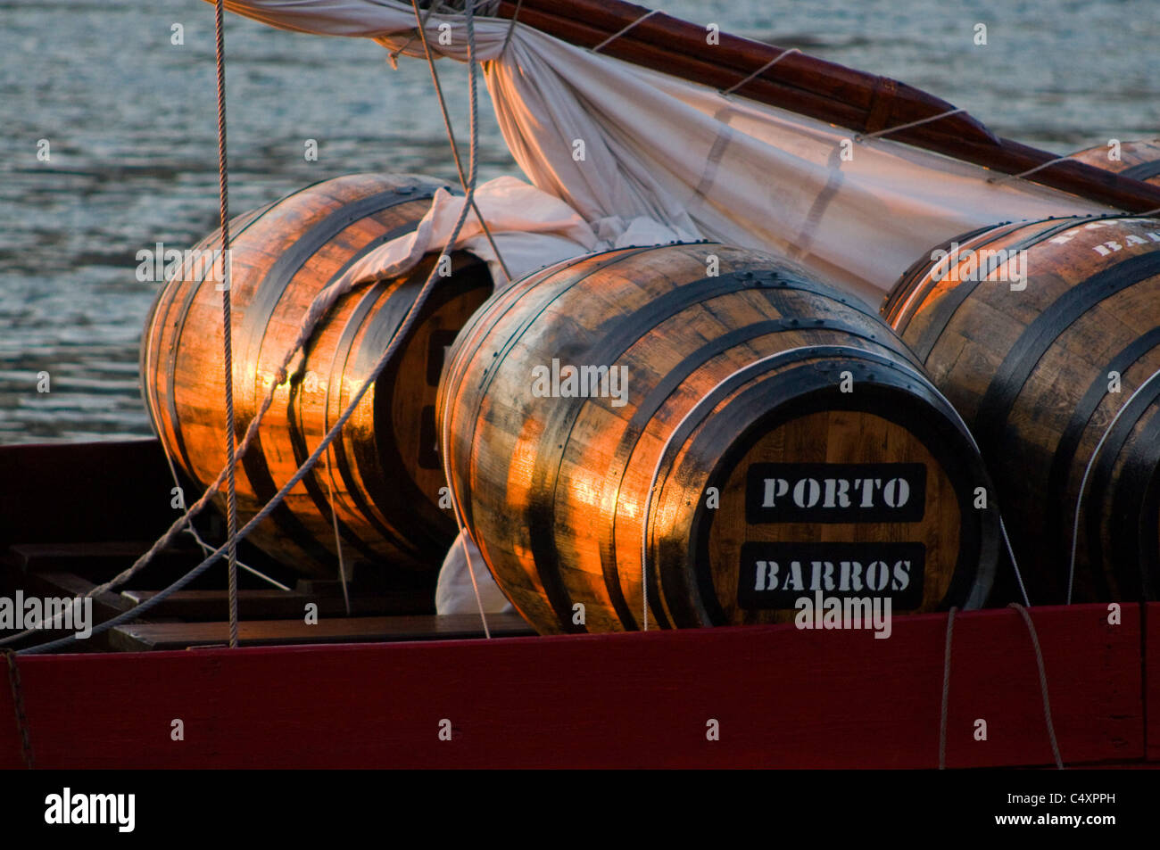 Oporto douro barge hi-res stock photography and images - Alamy