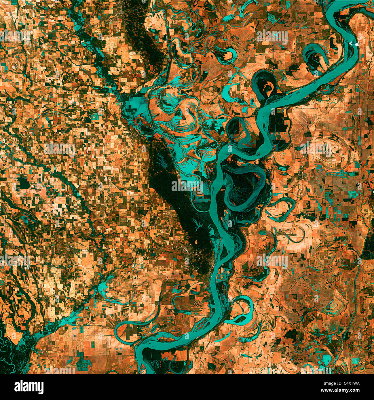 Meanders of the Mississippi river south of Memphis/Tennessee as seen ...