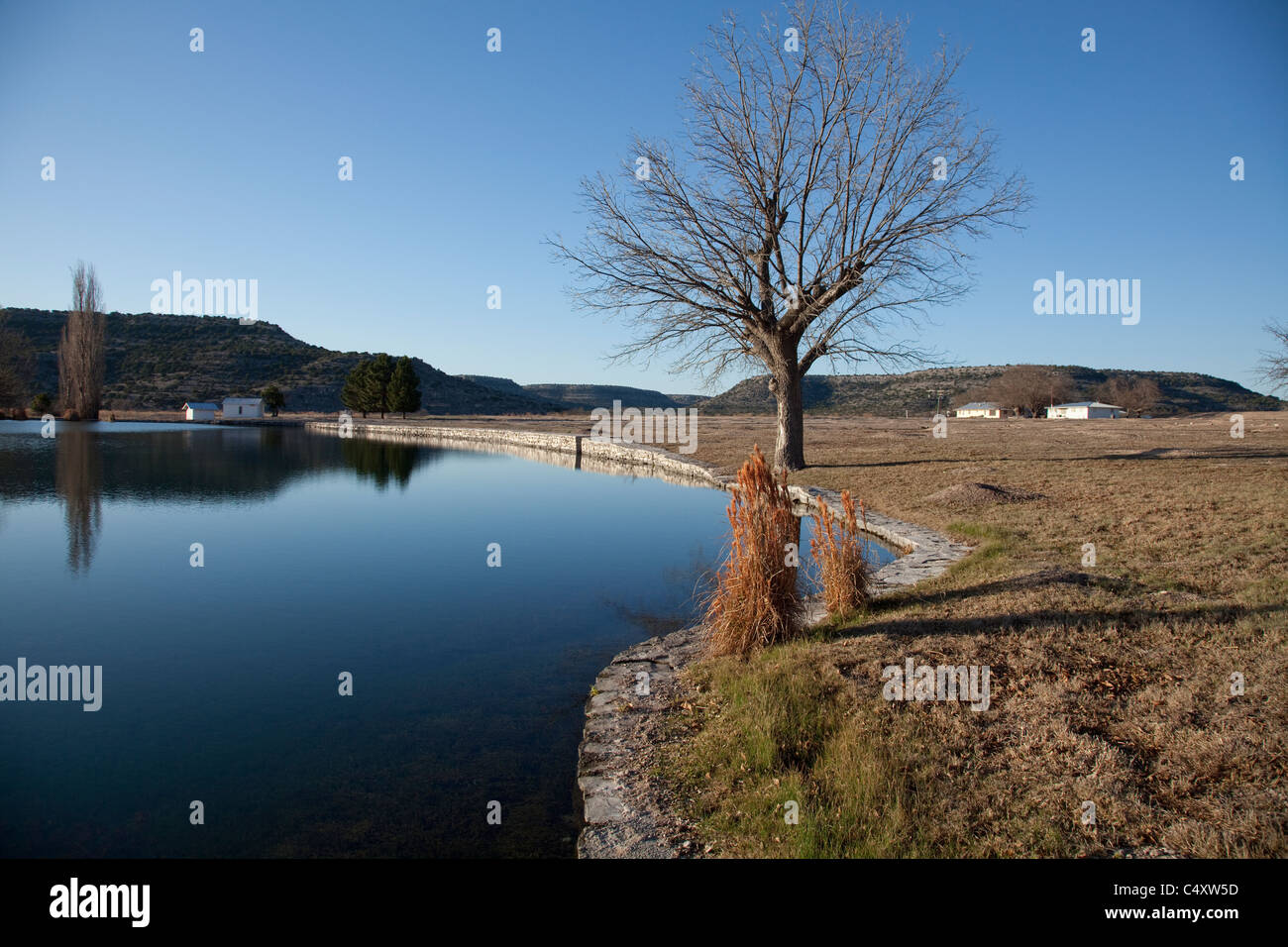 Spring fed pond hi-res stock photography and images - Alamy