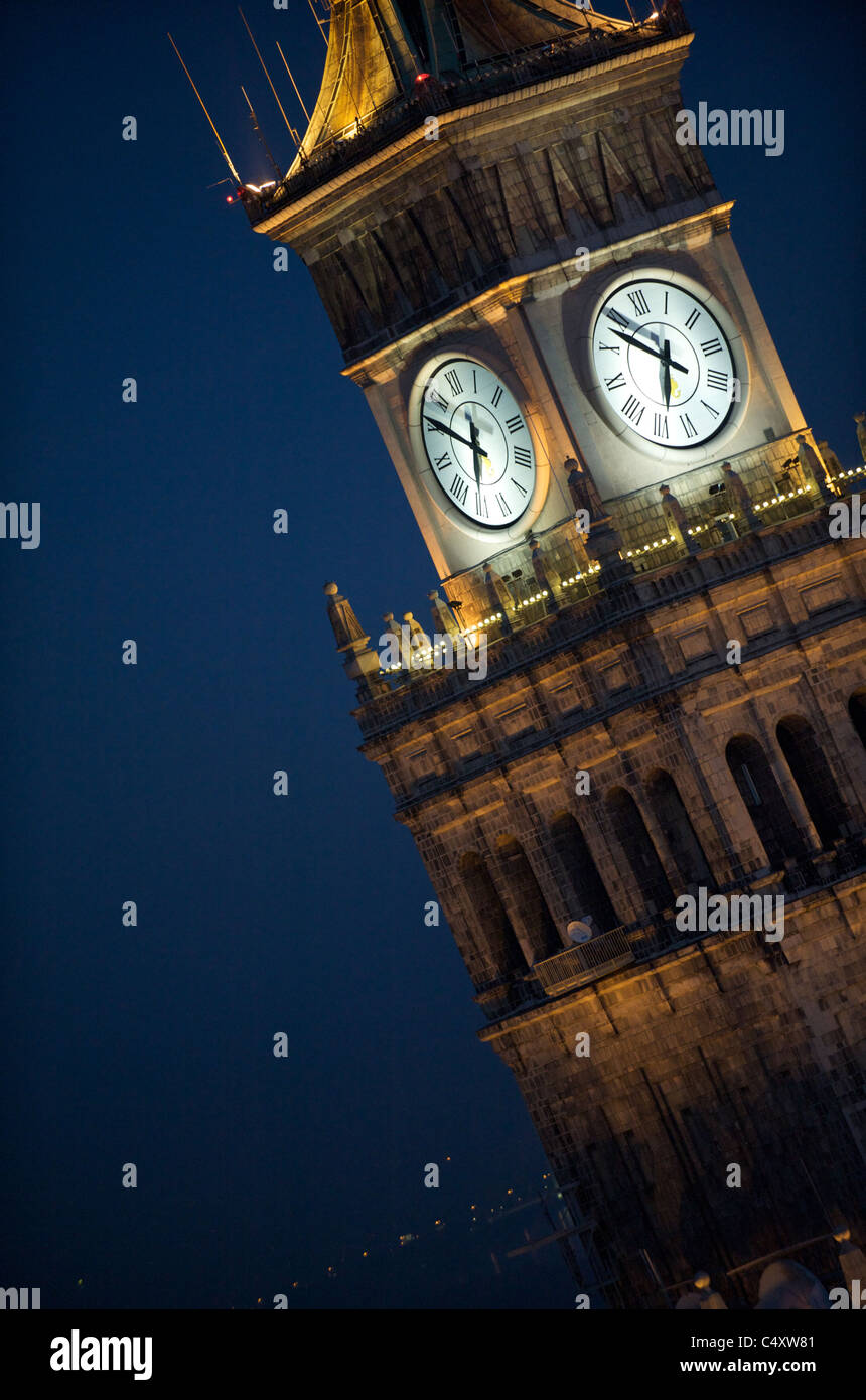 Warsaw clock tower hi-res stock photography and images - Alamy