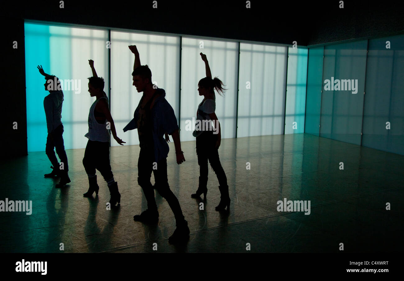 dancer dance studio dancing dancers Stock Photo - Alamy