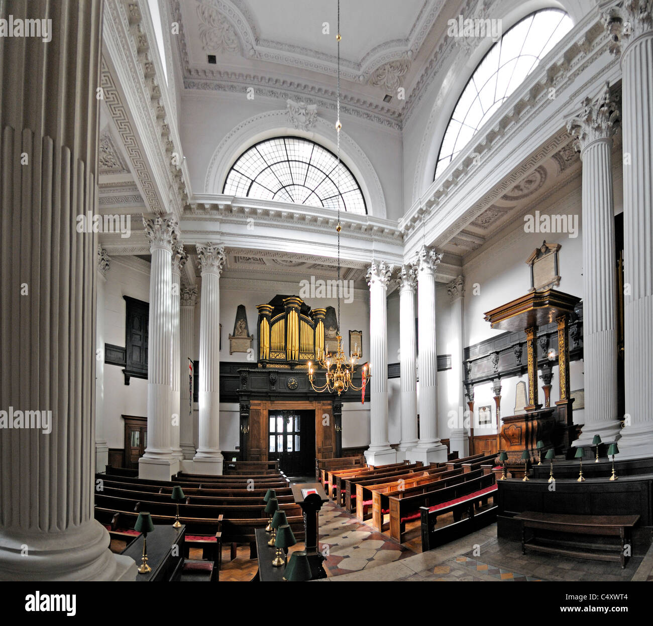 Anglican church parish interior inside hi-res stock photography and ...