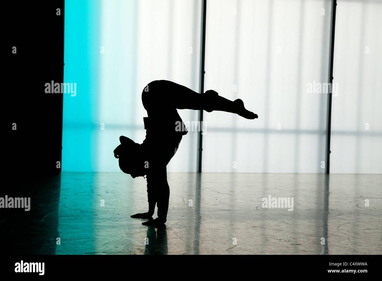 dancer dance studio dancing dancers Stock Photo - Alamy