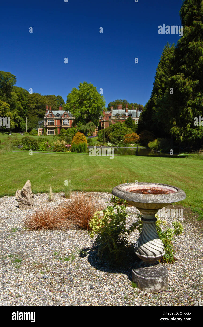 Sue Ryder Hospice care facility at Joyce Grove House, Nettlebed, Henley ...