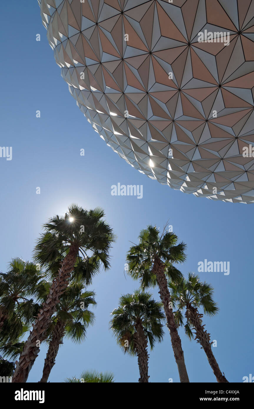 Spaceship Earth geodesic sphere at Epcot Theme Park and Center in Walt ...