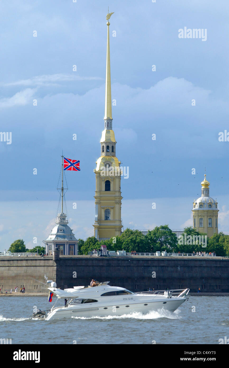 Peter paul fortress boat hi-res stock photography and images - Alamy