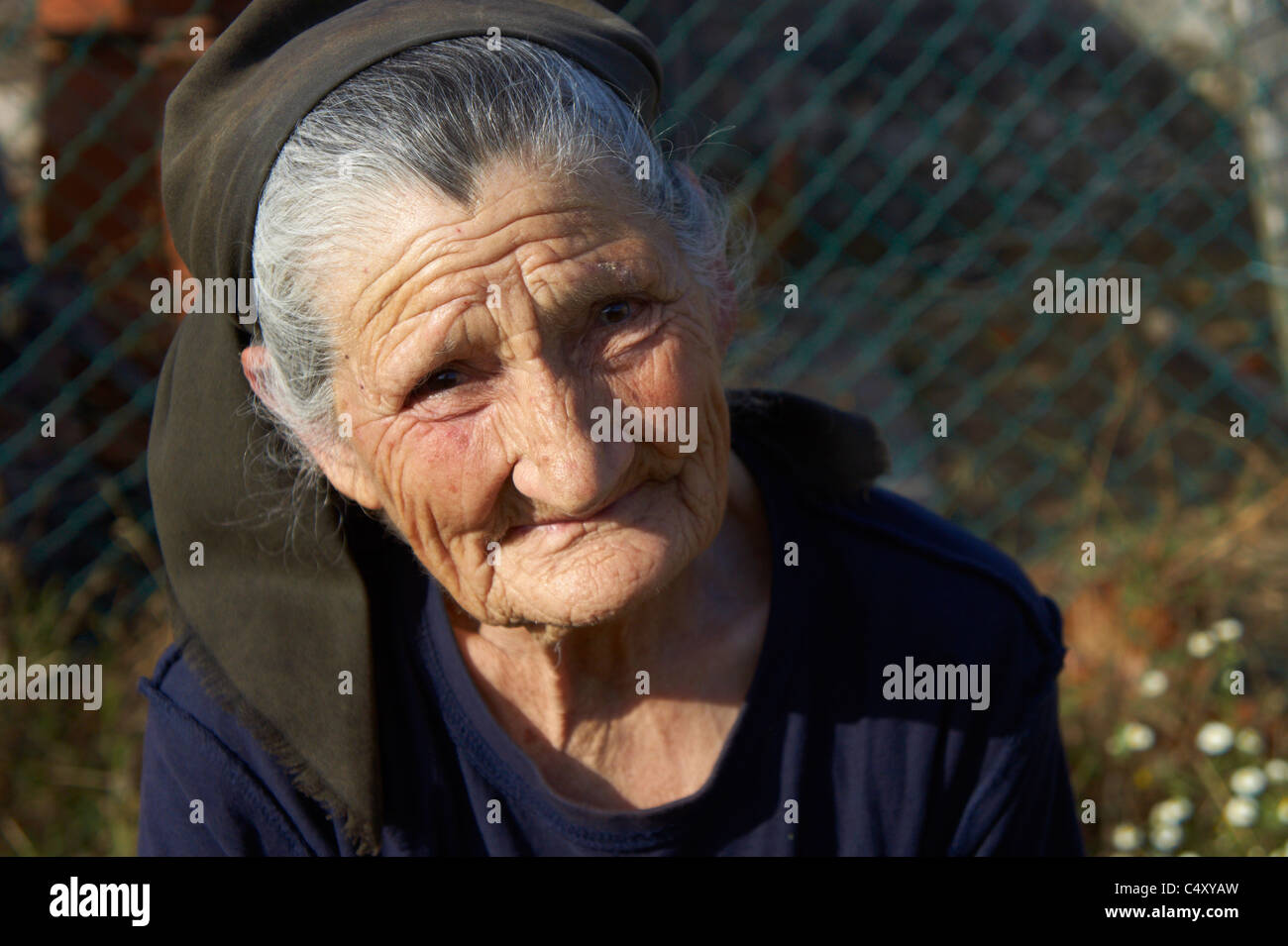 Woman face portrait outside hi-res stock photography and images - Alamy