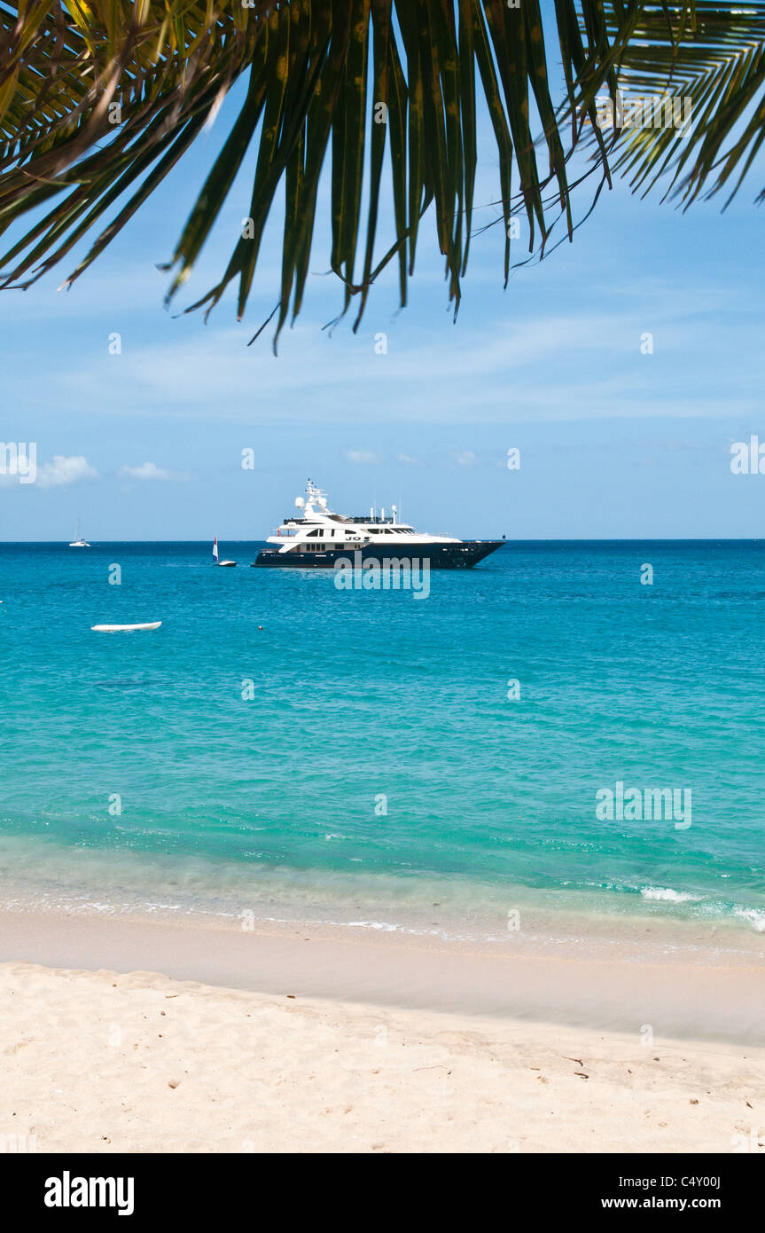 Lower bay beach, bequia hi-res stock photography and images - Alamy