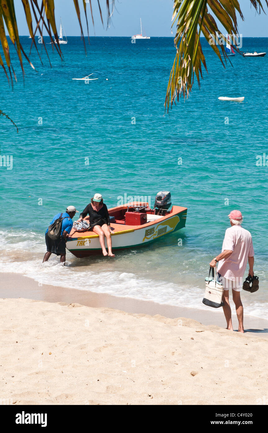 Lower Bay Beach, Bequia, St. Vincent & The Grenadines Stock Photo - Alamy