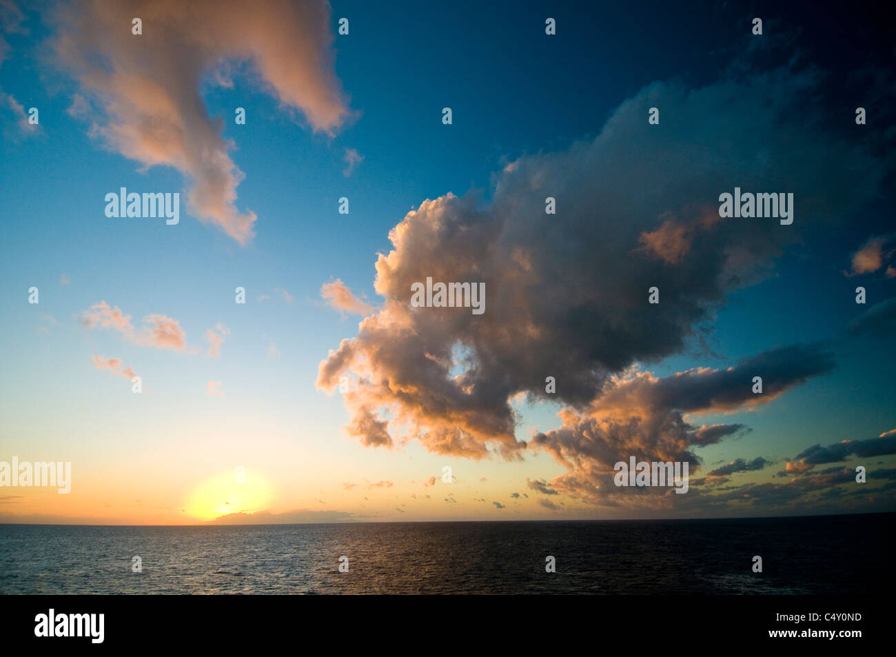 Sunset over Great Barrier Reef northeast of Cairns in Queensland ...