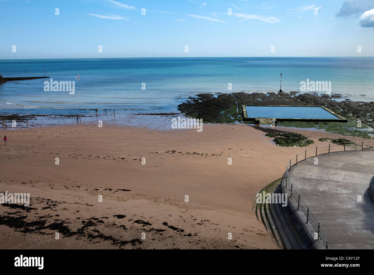 Sea pool viking bay broadstairs hi-res stock photography and images - Alamy