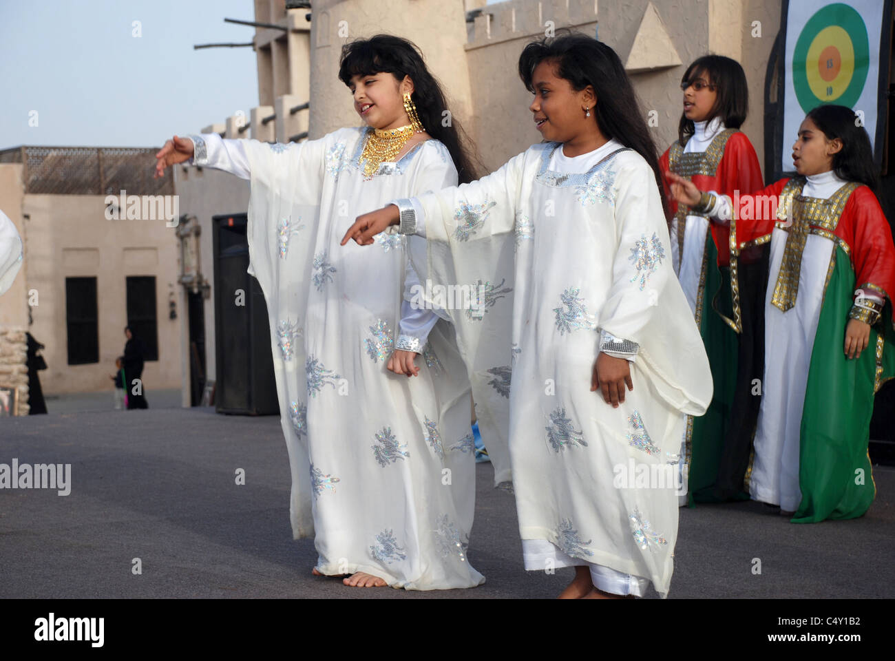 Dubai united arab emirates girls hi-res stock photography and images ...