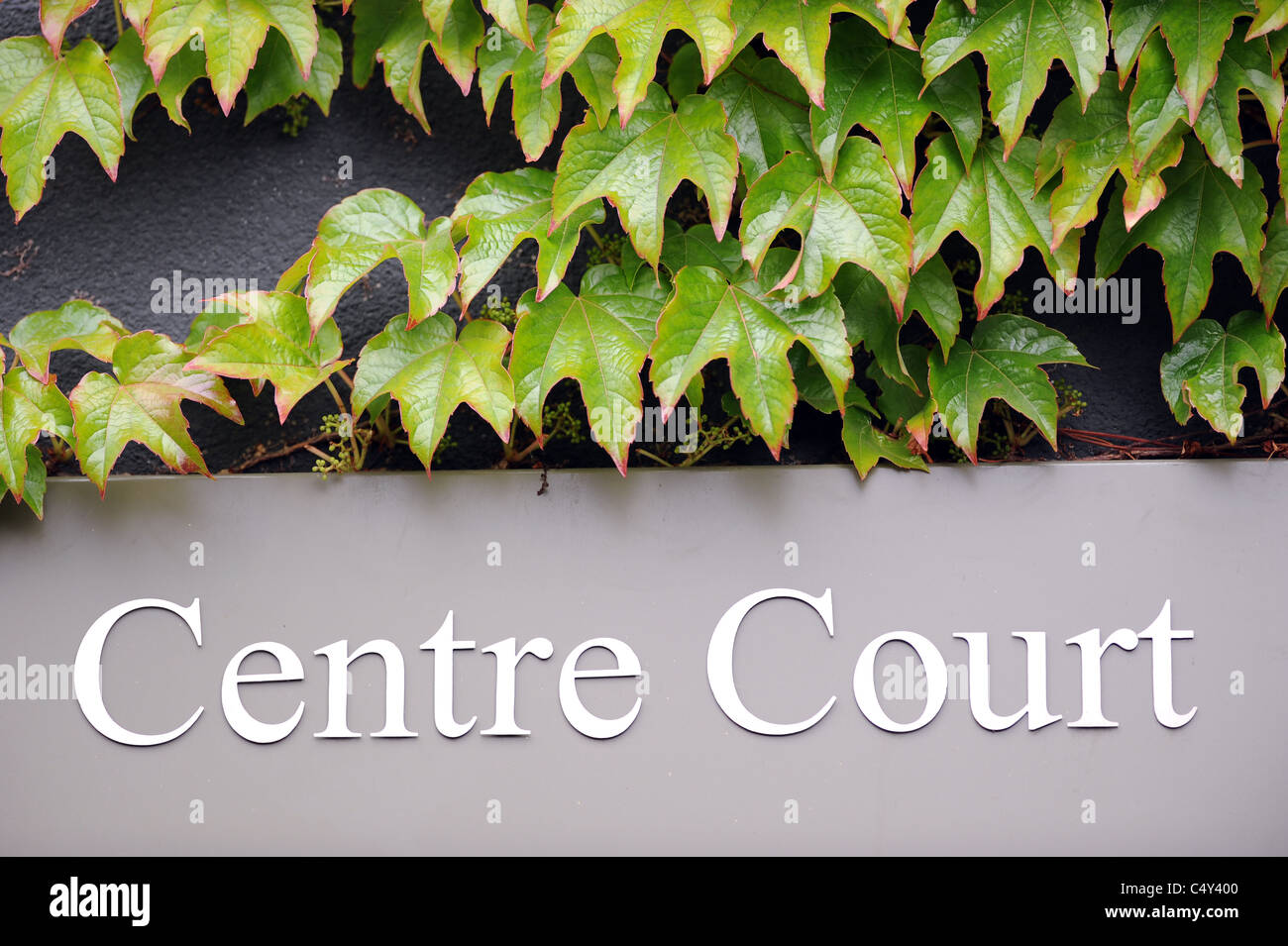 Wimbledon tennis sign hi-res stock photography and images - Alamy