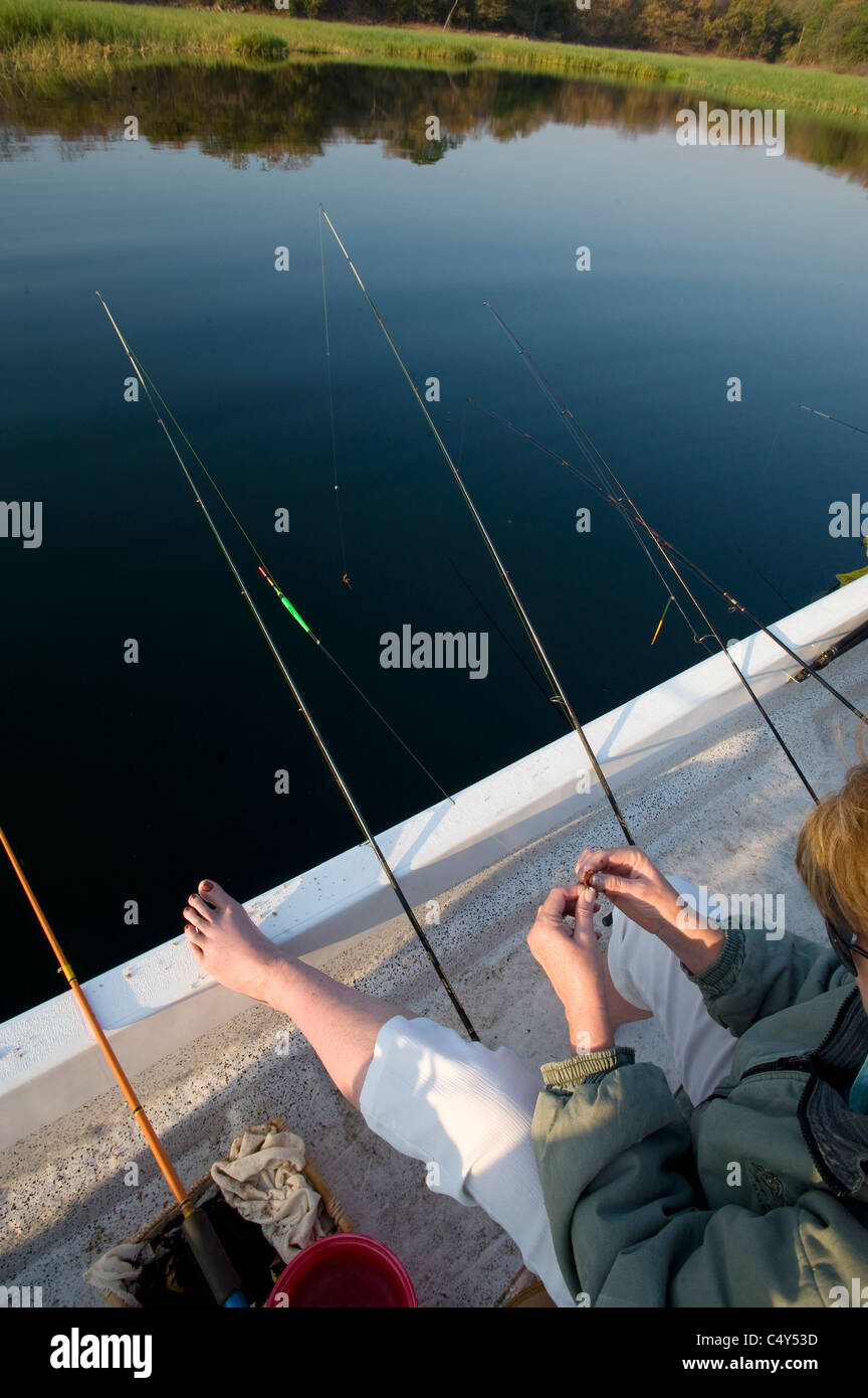 Visitors fish on Zimbabwe's Lake Kariba Stock Photo - Alamy