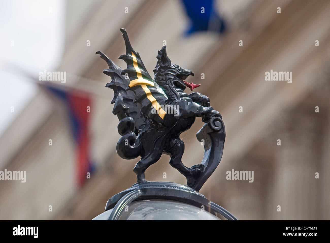 Emblem royal hi-res stock photography and images - Alamy