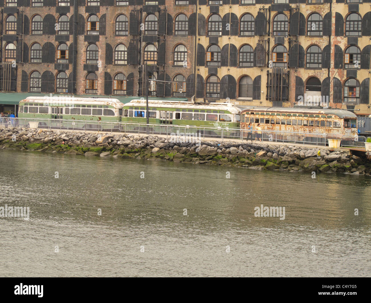 The docks of new york hi-res stock photography and images - Alamy