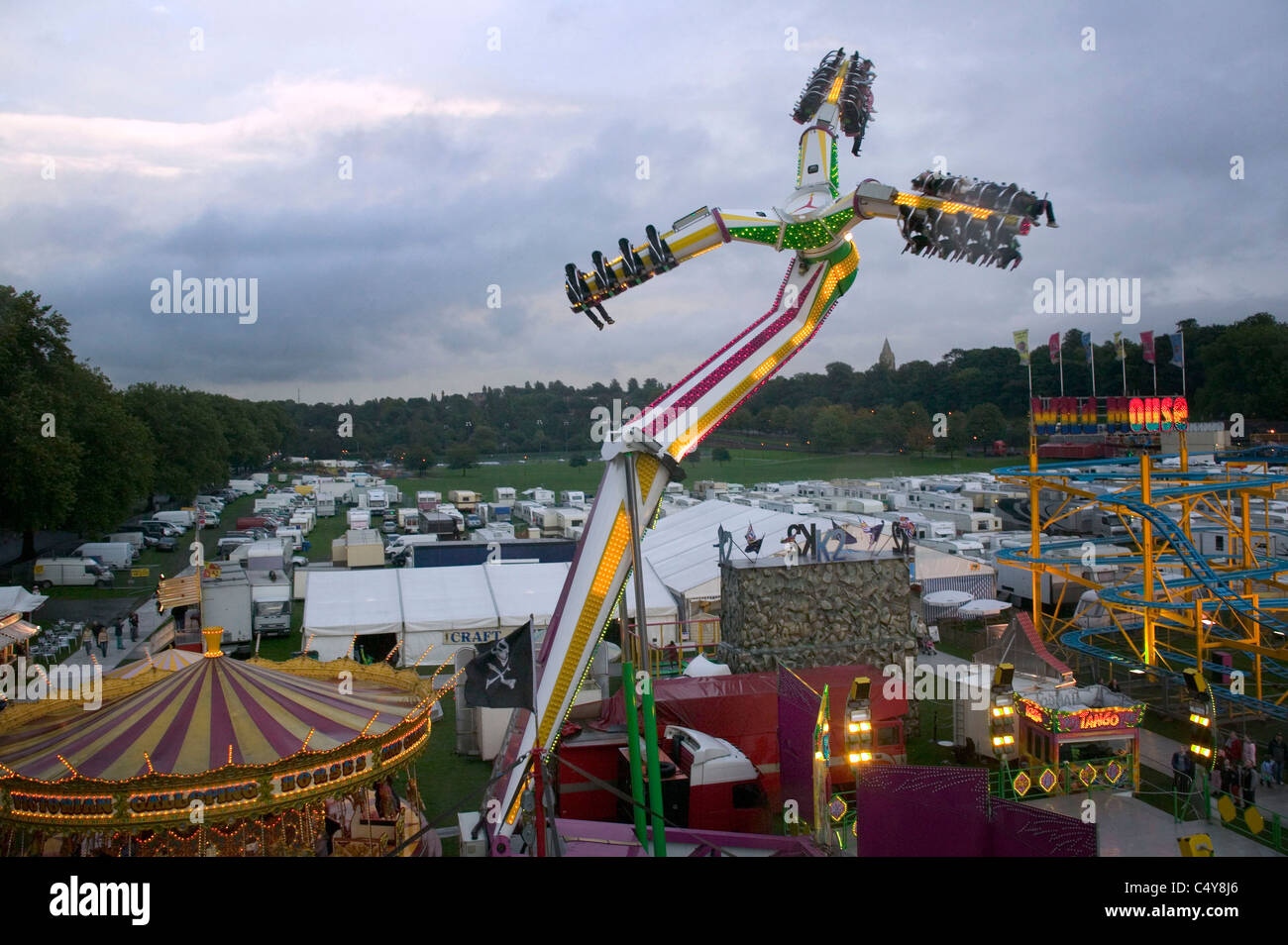 A ride during the Nottingham Goose Fair Stock Photo - Alamy