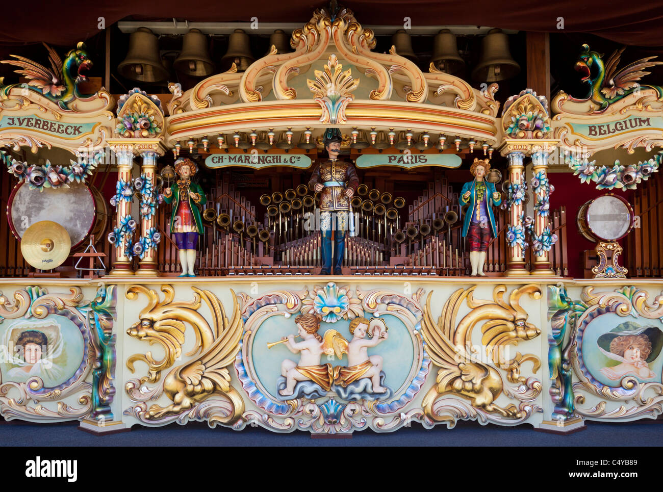 Musical organ hi-res stock photography and images - Alamy