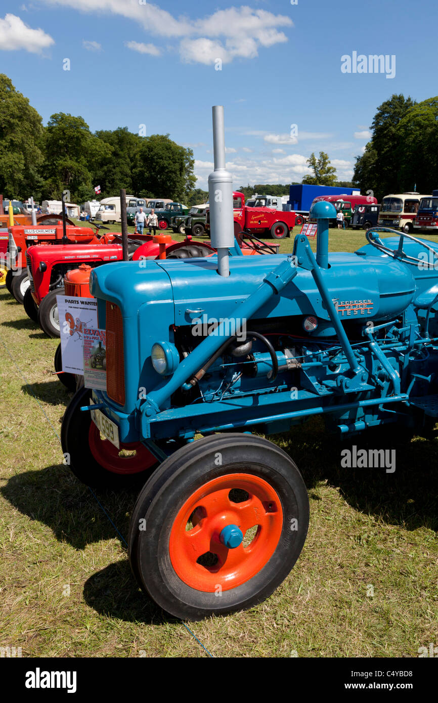 Vintage tractors hi-res stock photography and images - Alamy