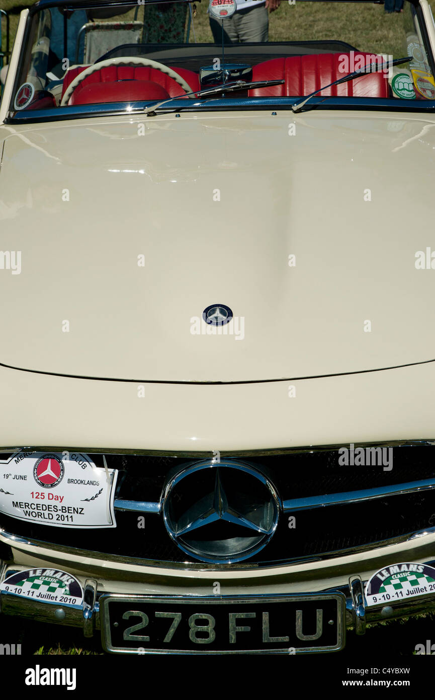 Mercedes 190sl classic car hi-res stock photography and images - Alamy