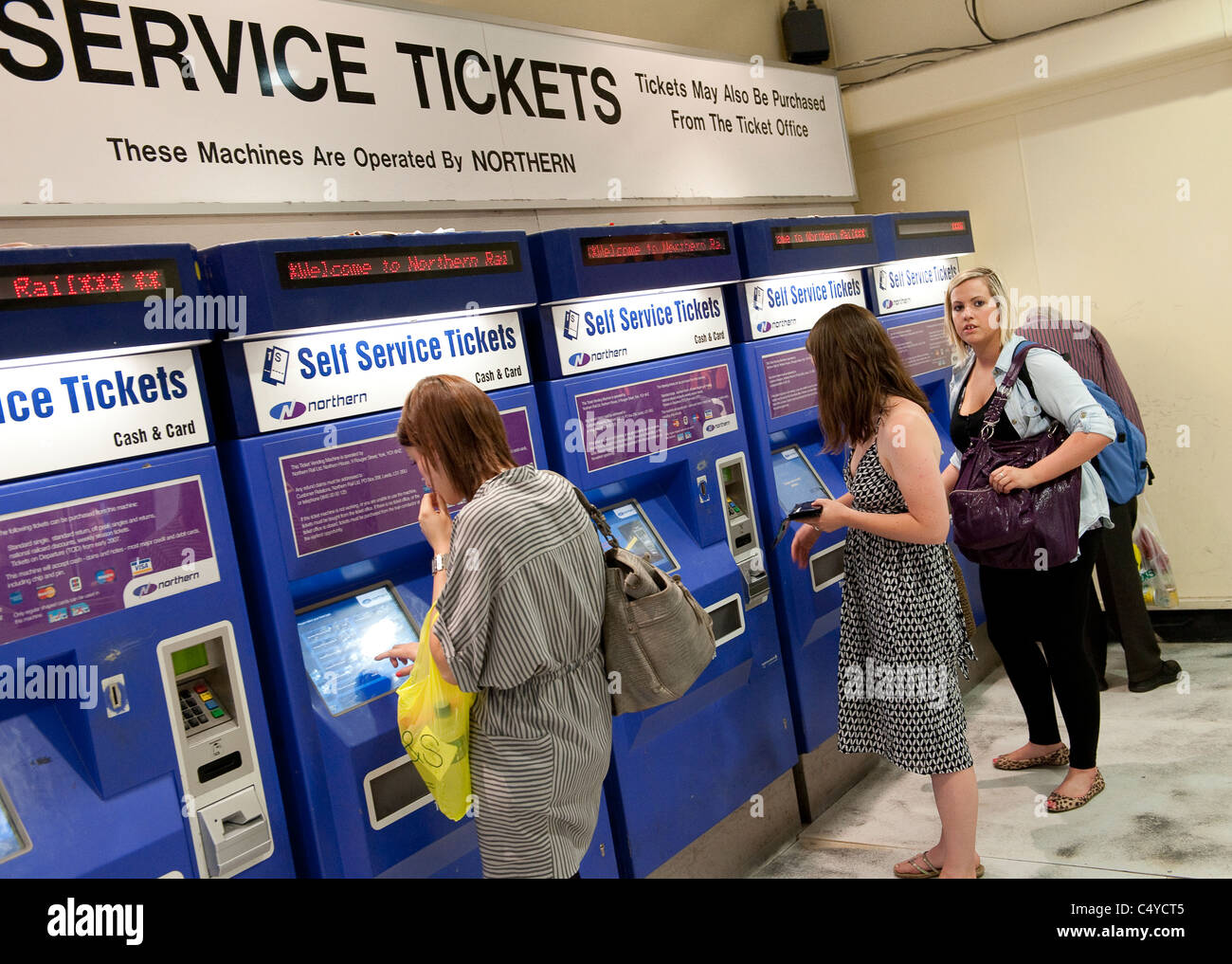 Buying ticket customer customers hi-res stock photography and images ...